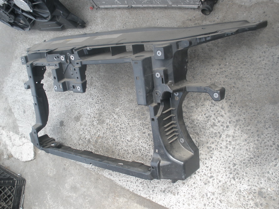 Volkswagen cc - Radiator Support Top Cover - 3C8805588: Used Auto Parts ...