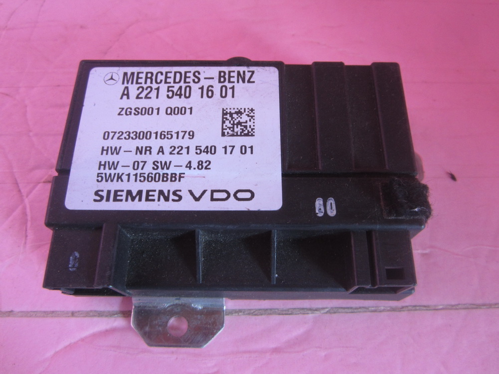 Mercedes Benz - Fuel Pump - 2215401601: Used Auto Parts | Mercedes Benz ...