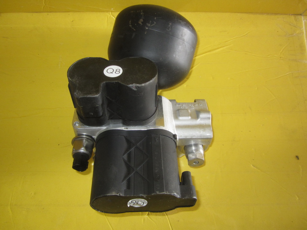 Mercedes Benz SL550 SL55 CL550 CL63 - Suspension Valve Block ...