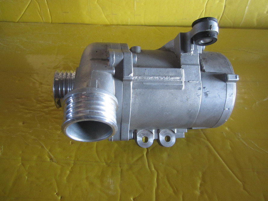 BMW 528i - 530i - X3 - X5 - Z4 - Water Pump - 11517521584-11517545201 ...