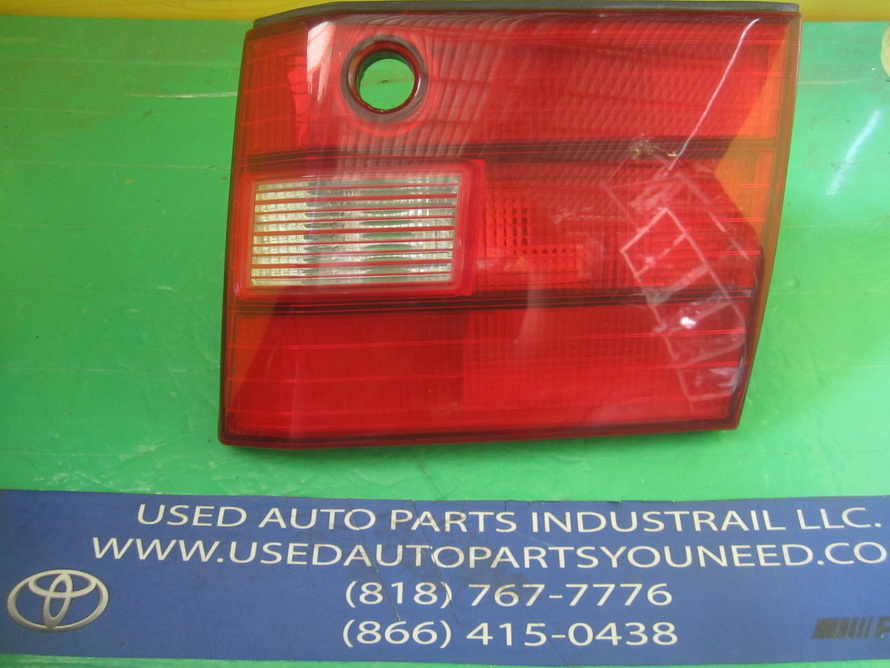Lexus LS400 - TAILLIGHT TAIL LIGHT - RIGHT REAR ON TRUNK: Used Auto ...