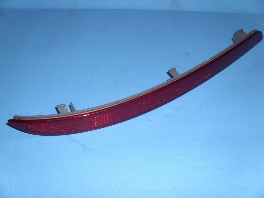 Mercedes Benz - Bumper REFLECTOR LEFT - 1668200074: Used Auto Parts ...