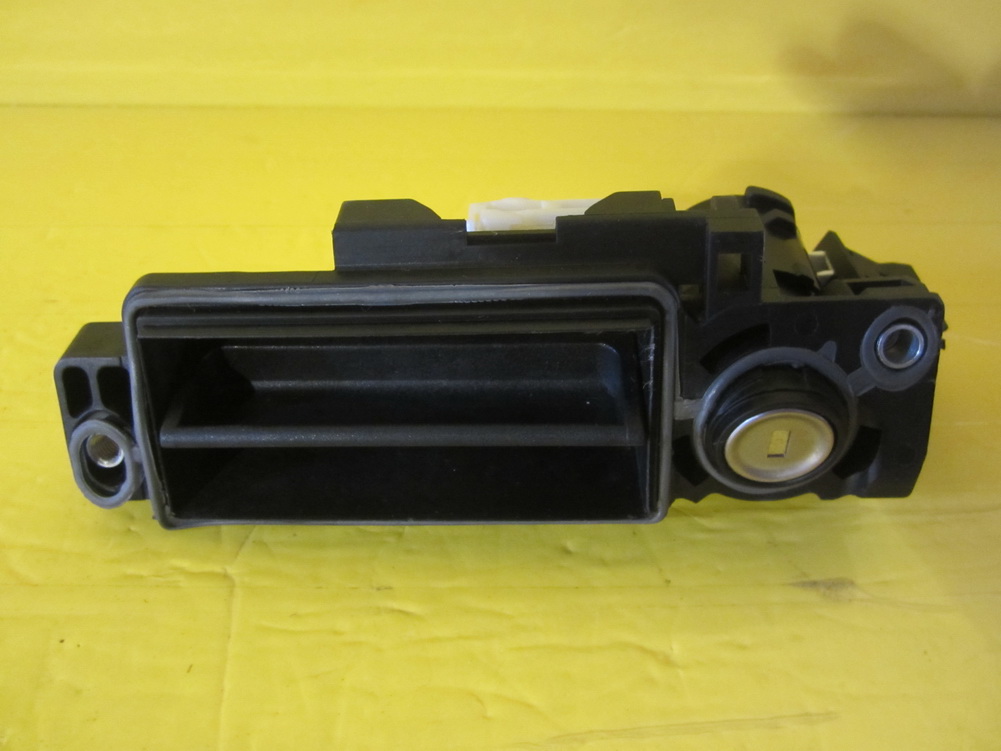 Mercedes Benz - Trunk Lock - 2037500893: Used Auto Parts | Mercedes ...