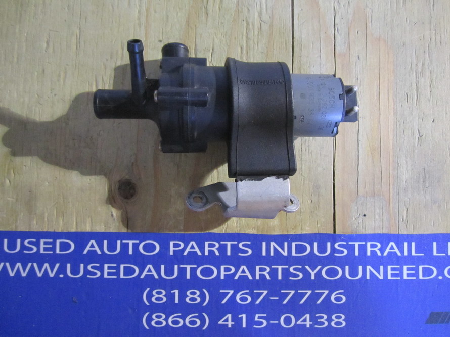 Mercedes Benz - AUXILIARY Water Pump - 0018353564: Used Auto Parts ...