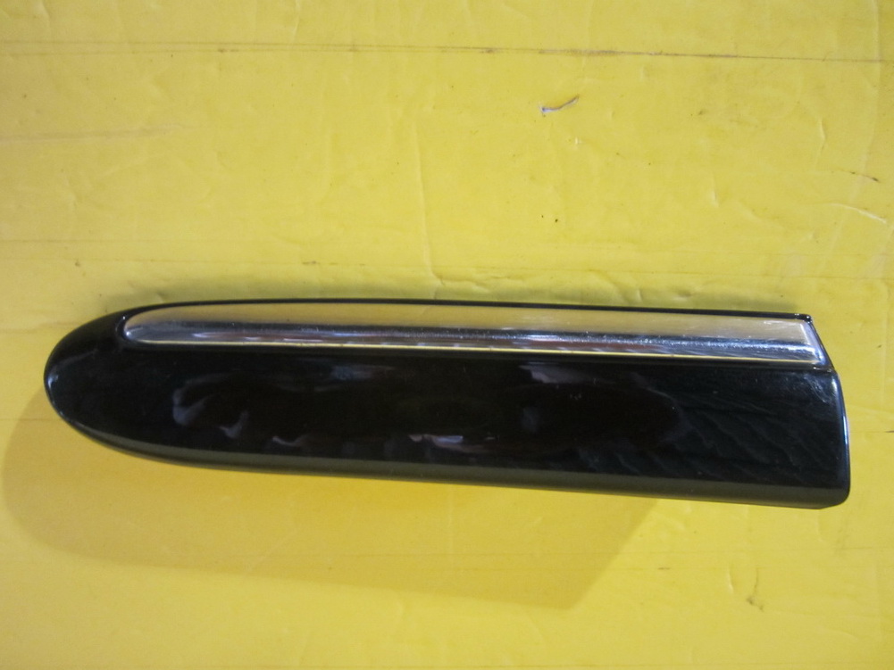 Mercedes Benz - Moulding NOchrome - 2206900162: Used Auto Parts ...