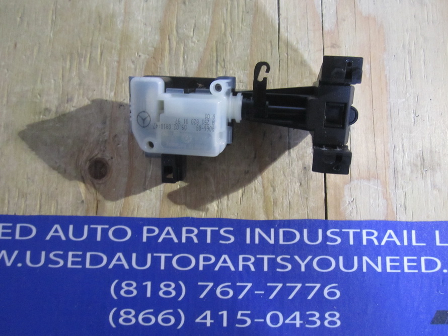 Mercedes Benz CLS550 S550- Gas Tank Opener - 2518200197: Used Auto ...