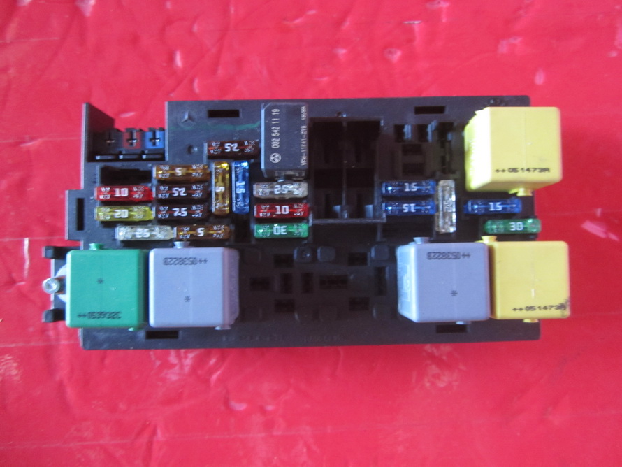 Mercedes Benz - Fuse Box - 1645400072: Used Auto Parts | Mercedes Benz ...