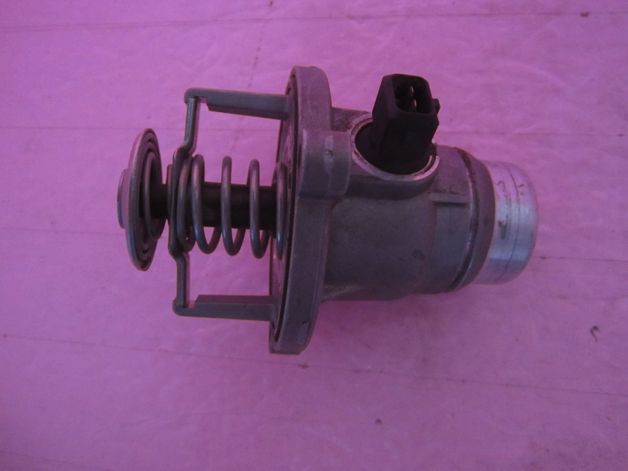 BMW - THERMOSTAT UNIT - 11537502779: Used Auto Parts | Mercedes Benz ...