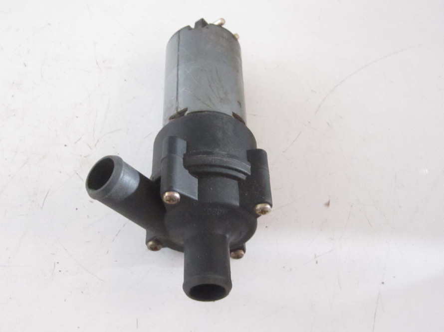 Mercedes Benz - AUX WATER PUMP - 0018351364: Used Auto Parts | Mercedes ...