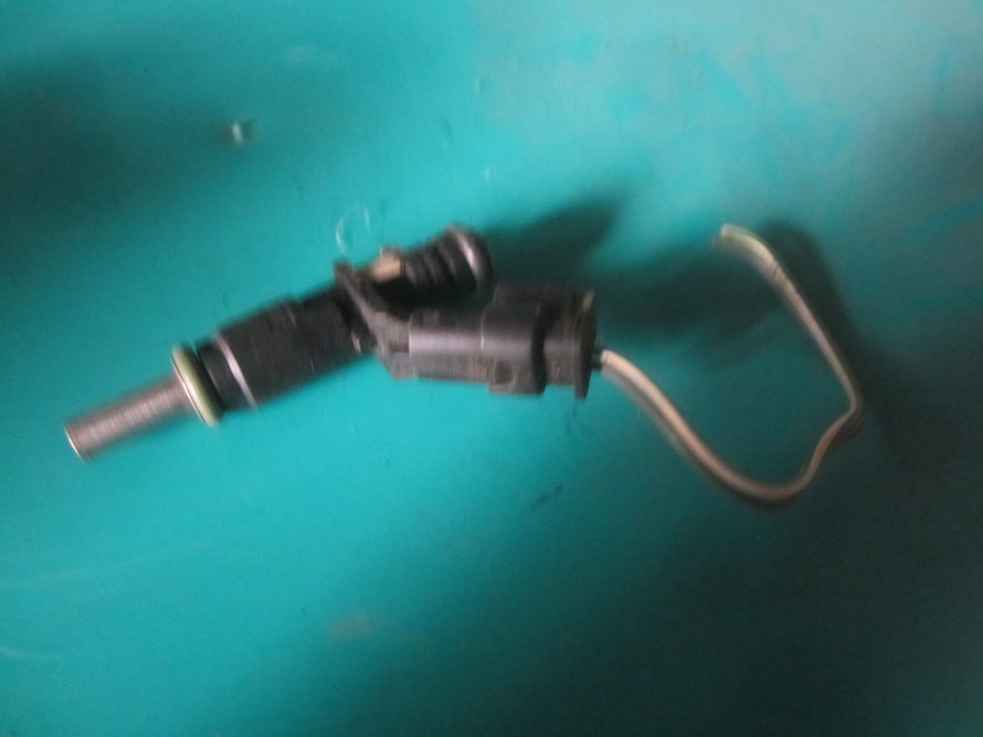 Mercedes Benz - INJECTOR - 2720780249: Used Auto Parts | Mercedes Benz ...