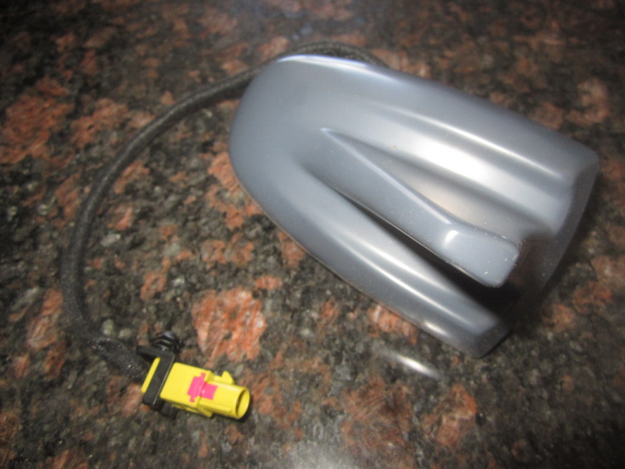 Maserati - Antenna - 673002956 082035864: Used Auto Parts | Mercedes ...