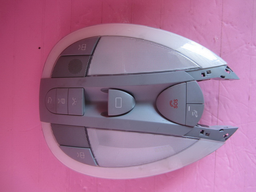 Mercedes Benz E320 E350 - Map Light - 2118206201: Used Auto Parts ...