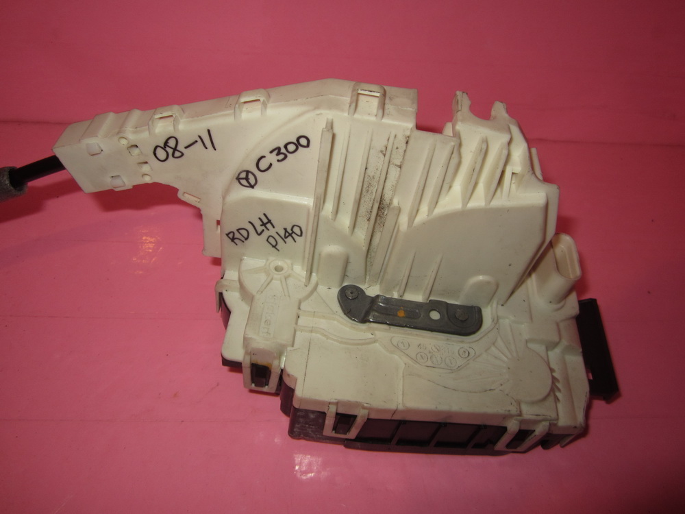 Mercedes Benz - Door Lock LEFT FRONT - Door Latch - 2047302335: Used ...