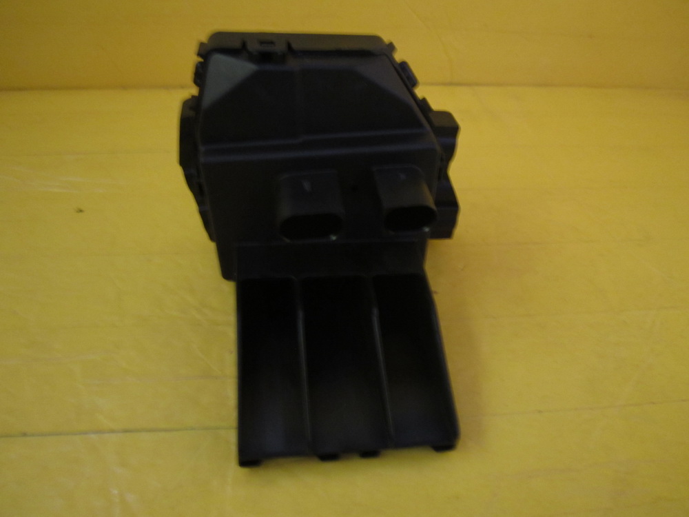 Mercedes Benz - Fuse Box - 2215402650: Used Auto Parts | Mercedes Benz ...