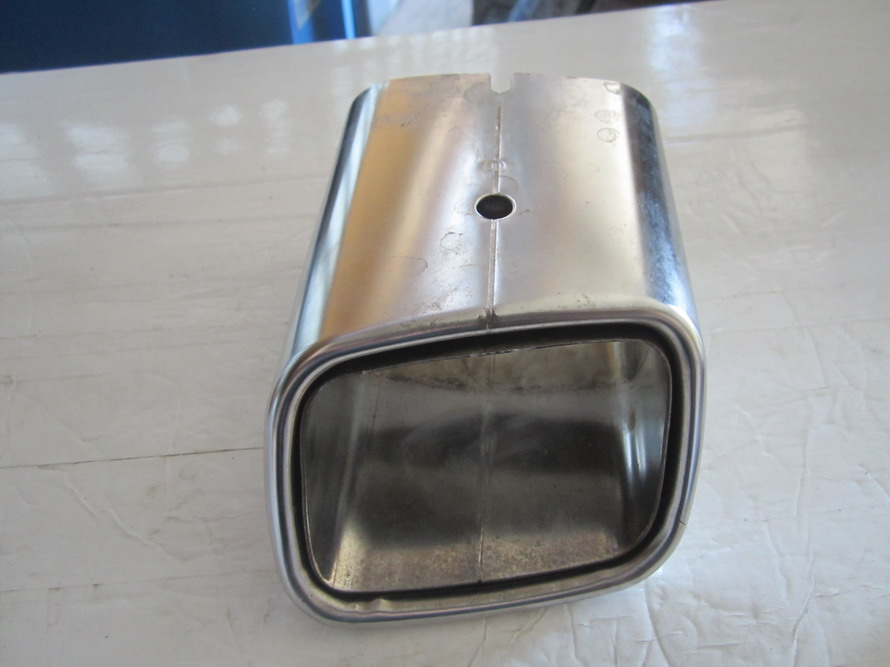 Mercedes Benz - EXHAUST CHROME TIP LEFT - 2044902827: Used Auto Parts ...
