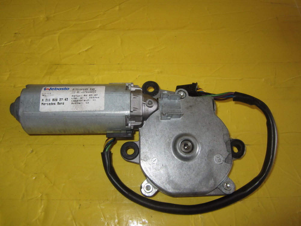 Mercedes Benz - Sun Roof Motor - 2118202742: Used Auto Parts | Mercedes ...