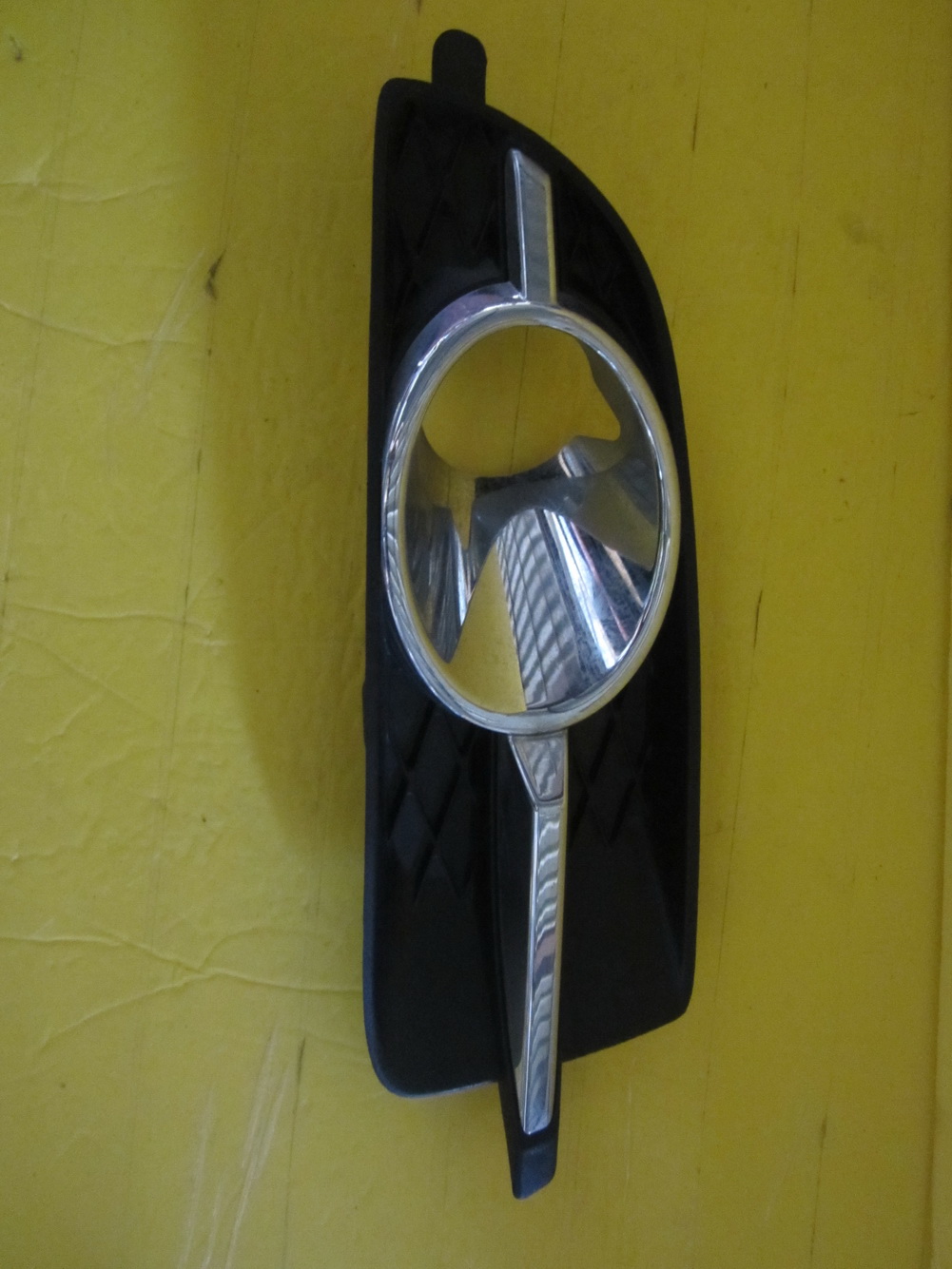 BUICK LACROSSE FOGLIGHT BUMPER GRILLE AND CHROM: Used Auto Parts ...