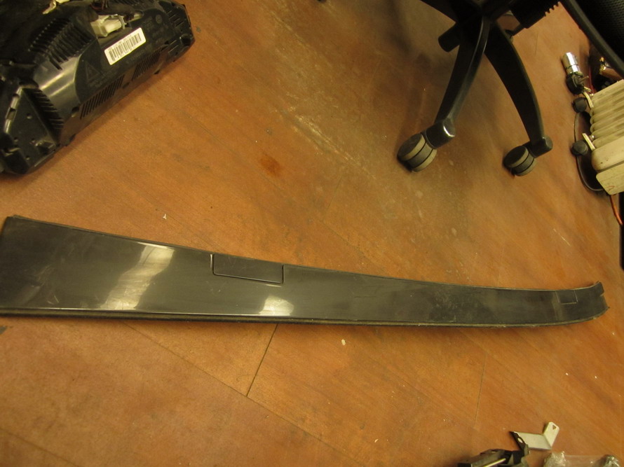 Mercedes Benz - Roof Inner Molding - 2076900780: Used Auto Parts ...