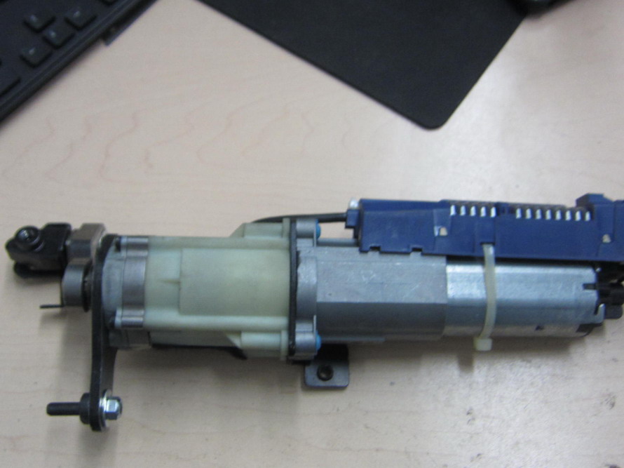 Audi - Tailgate DRIVE UNIT motor RIGHT SIDE 8R0827852B: Used Auto Parts ...
