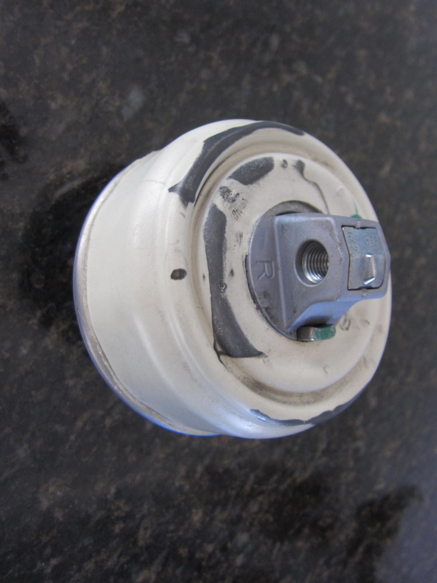 Mercedes Benz - ENGINE MOUNT - 2212406317: Used Auto Parts | Mercedes ...