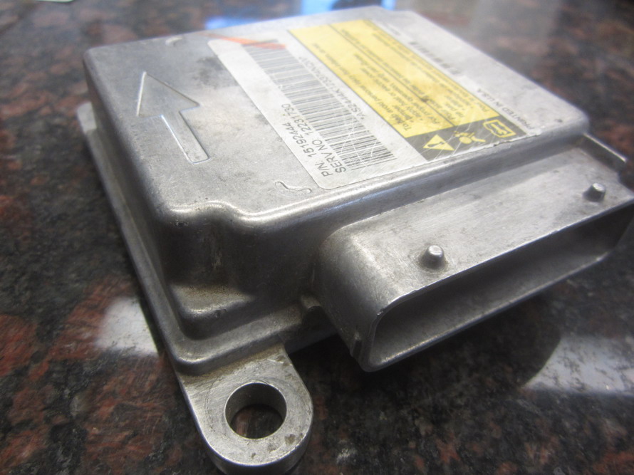 Chevy - SRS AIRBAG MODULE - 12231730: Used Auto Parts | Mercedes Benz ...