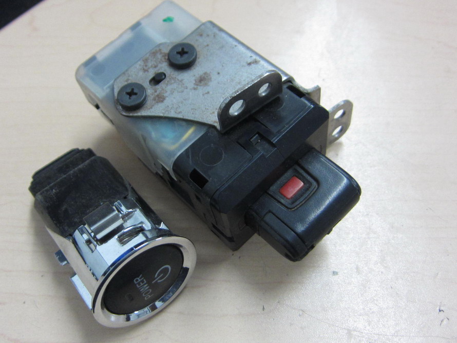 Toyota Prius - IGNITION SWITCH KEY START BUTTON with key PR: Used Auto ...