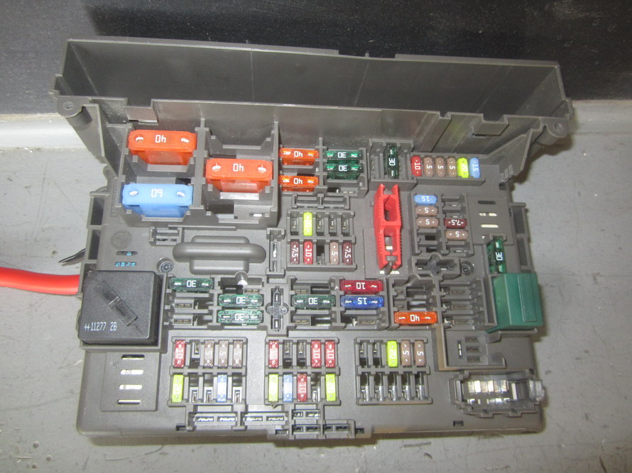 BMW 328 320 - Fuse Box - 9119444: Used Auto Parts | Mercedes Benz Used ...