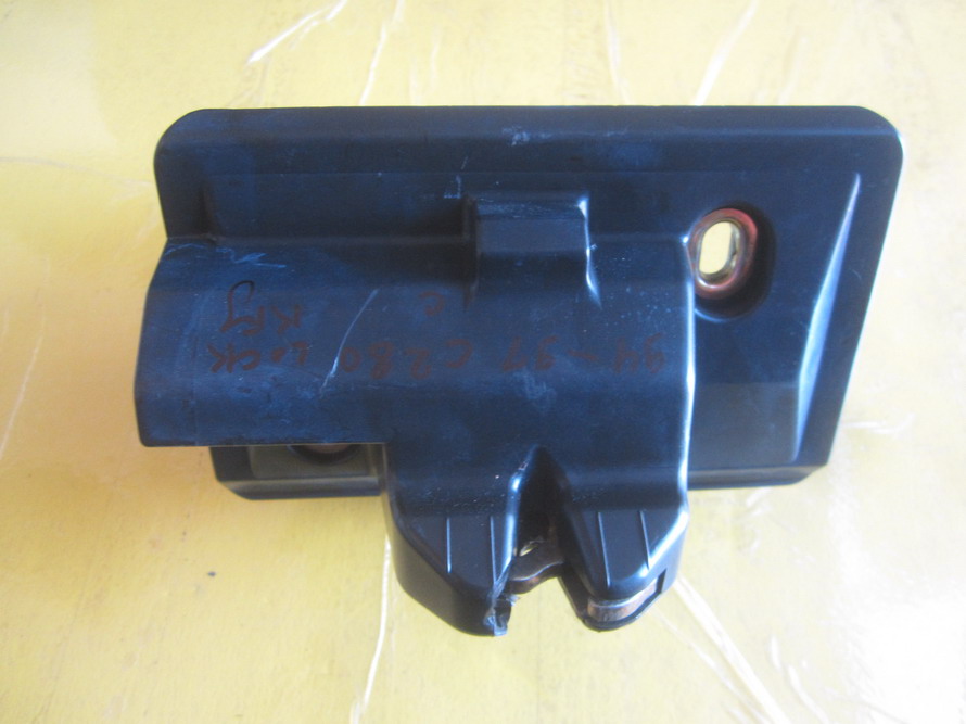 Mercedes Benz - Trunk Lid-Lock - DECK LID LOCK: Used Auto Parts ...