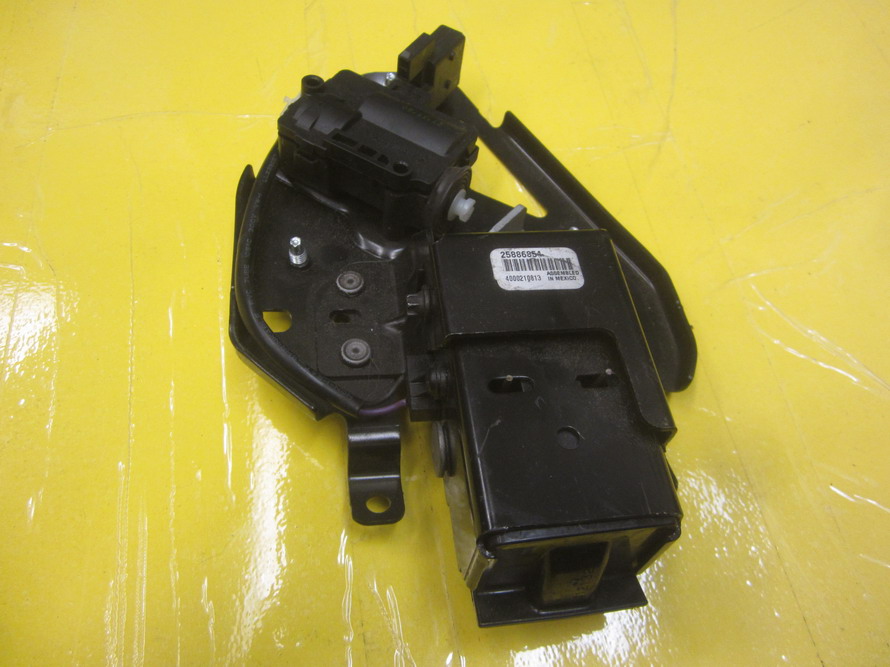 Cadillac ESCALADE TAHOE YUKON - REAR GATE WINDOW LOCK LATCH - 25886854 ...