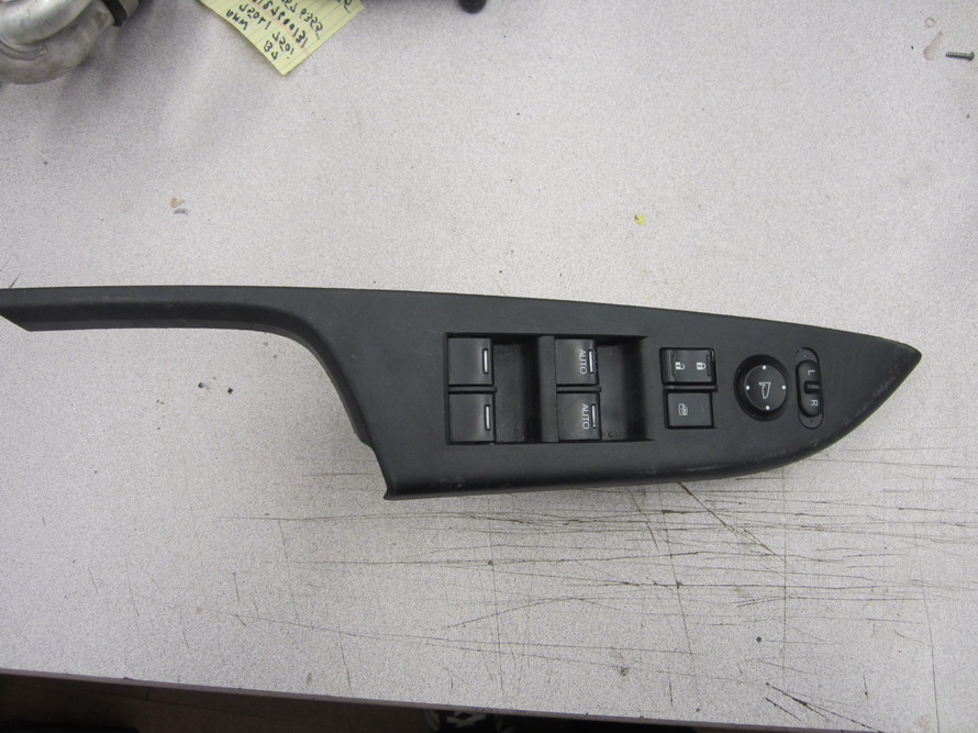 Honda - Window Switch - 35750 T2A A11: Used Auto Parts | Mercedes Benz ...