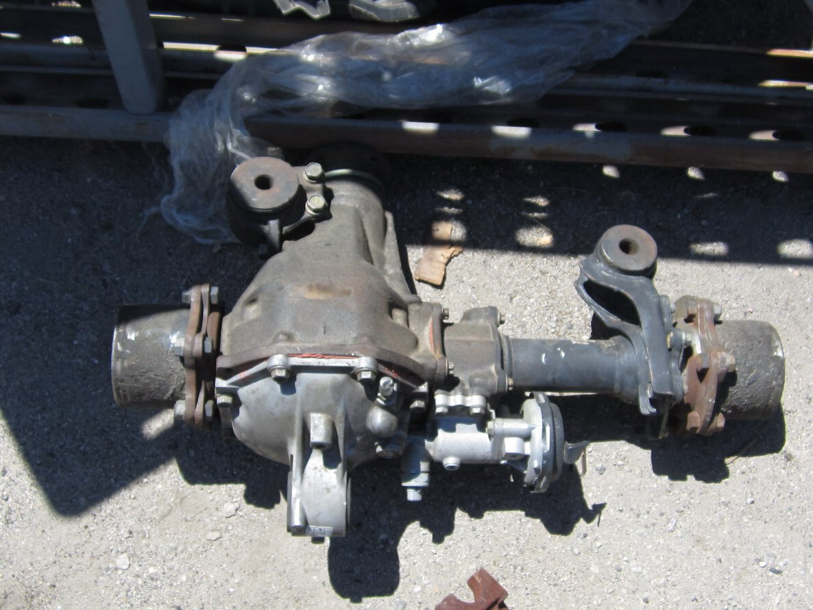 Toyota - DIFFERENTIAL - V6 4WD 4.88 Front Differential: Used Auto Parts ...