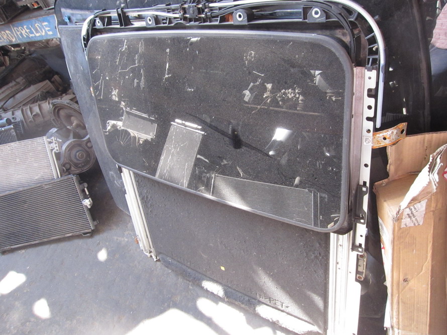 Toyota - Sunroof Frame With Glass - 4door: Used Auto Parts | Mercedes ...