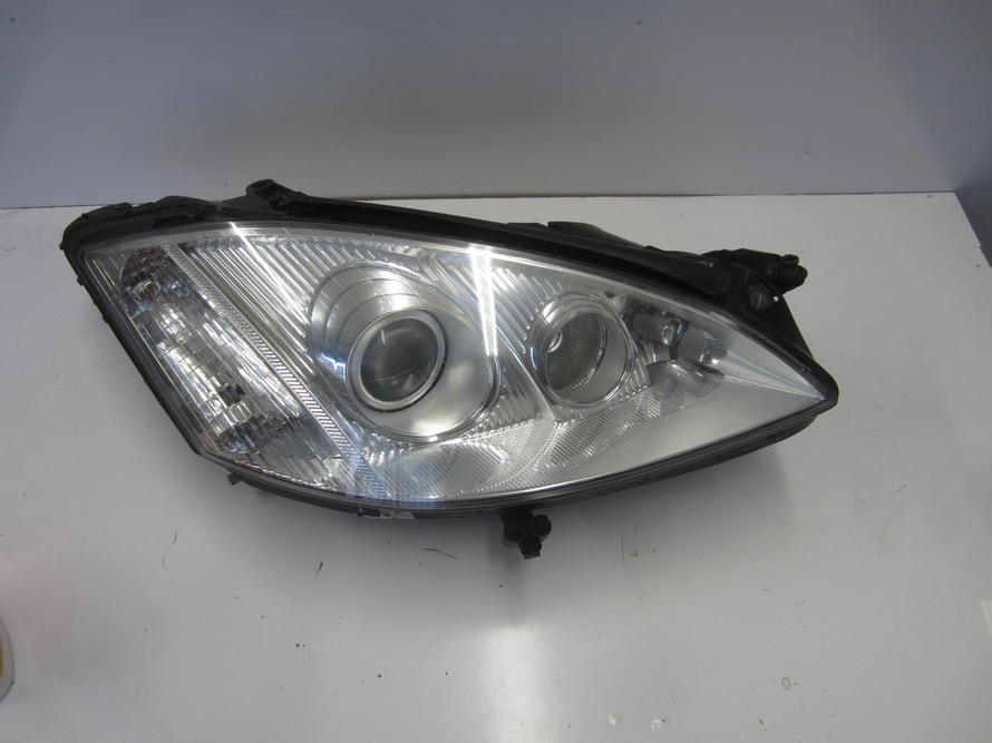 Mercedes Benz - Headlight - 221: Used Auto Parts | Mercedes Benz Used ...