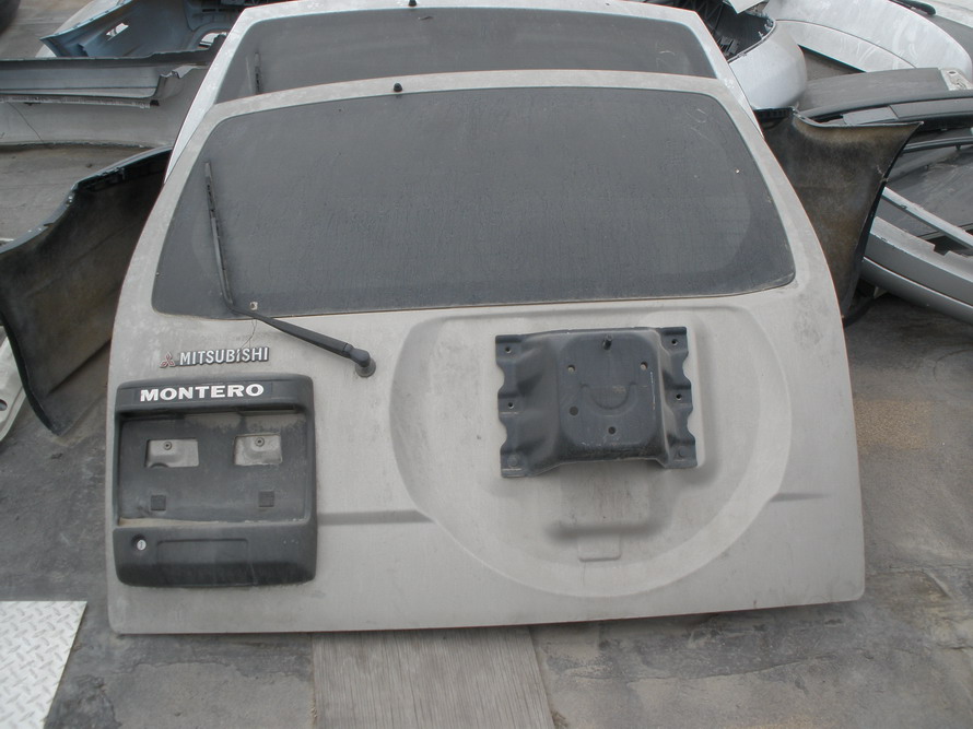 Mitsubishi montero sport - HATCH - rear gate: Used Auto Parts ...