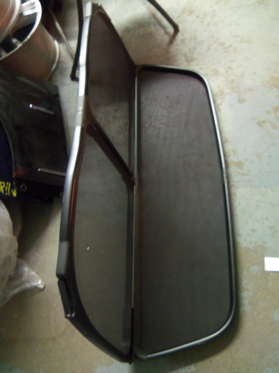 Audi A4 CONVERTIBLE Windscreen - WIND DEFLECTOR 2 SMALL HOLE ...