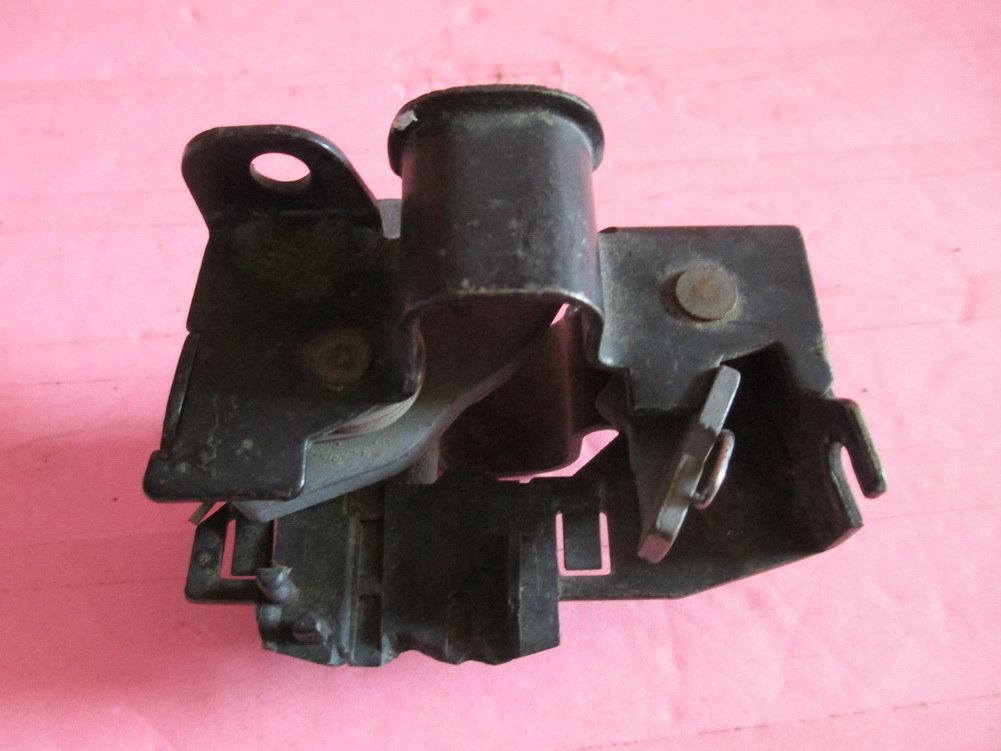 Mercedes Benz S500 S430 - Hood Lock - 2208800160: Used Auto Parts ...