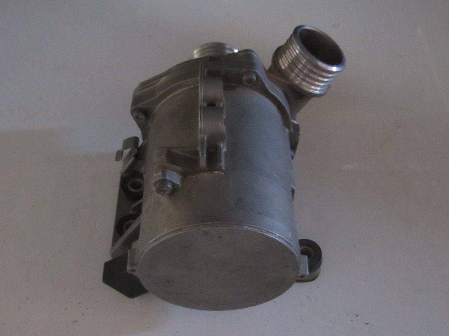 BMW E60 E85 Z4 528I 530I 330I N52 Water Pump 11517545201: Used Auto ...