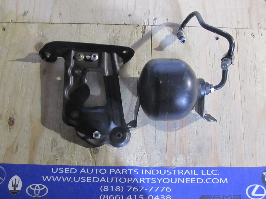 Mercedes Benz -Suspension Self-Leveling Nitrogen Chamber - 2203270115 ...