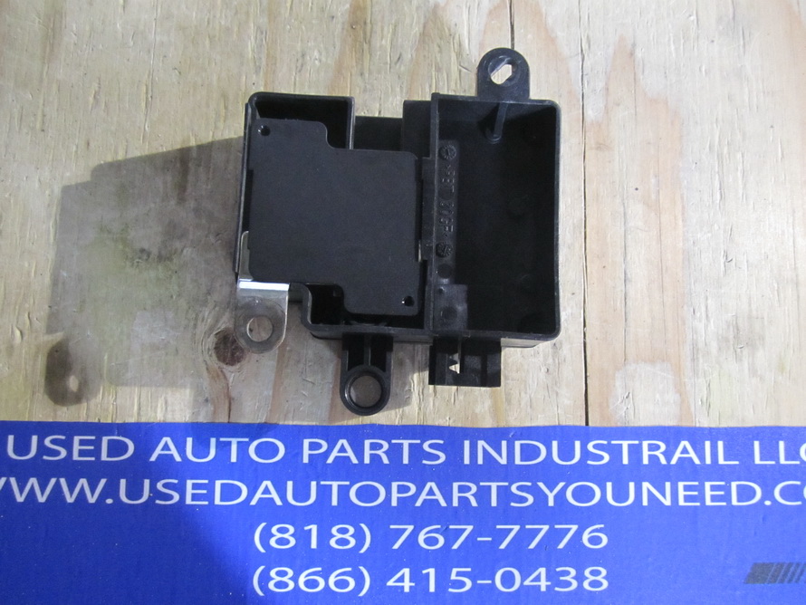Mercedes Benz E320 - E350 - Battery Control - 2115402745: Used Auto ...