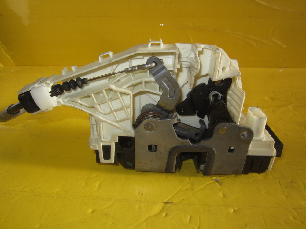 Mercedes Benz W204 C300 C350 C250 E350 Front Right Door Lock Latch ...