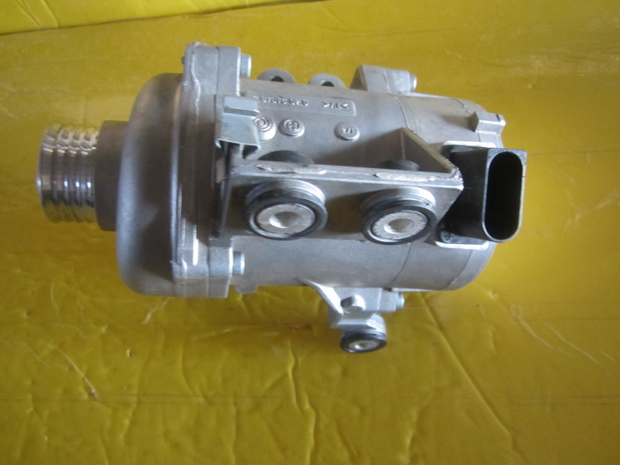 BMW 528i - 530i - X3 - X5 - Z4 - Water Pump - 11517521584-11517545201 ...