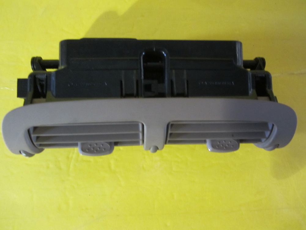 Mercedes Benz - Air Vent Dash - 2038300354: Used Auto Parts | Mercedes ...