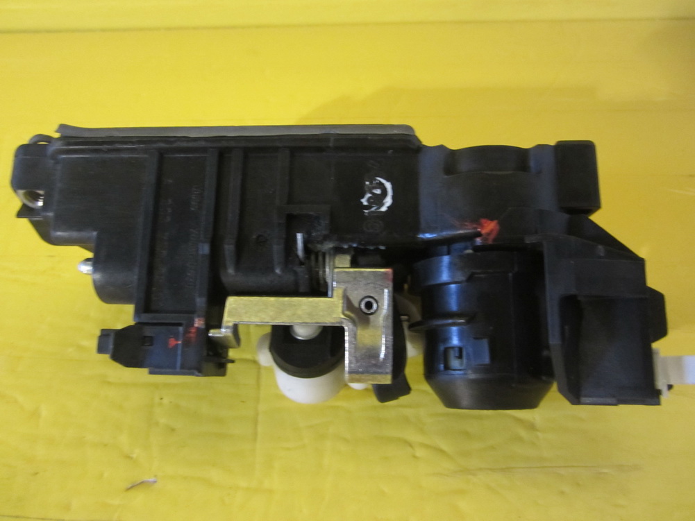 Mercedes Benz - Trunk Lock - 2037500893: Used Auto Parts | Mercedes ...