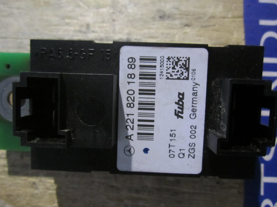 Mercedes Benz - ANTENNA NOISE FILTER - 2218201889: Used Auto Parts ...