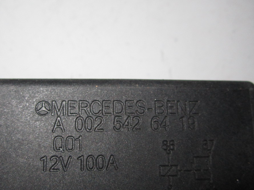 Mercedes Benz - BATTERY CUT OUT RELAY - 0025426419: Used Auto Parts ...