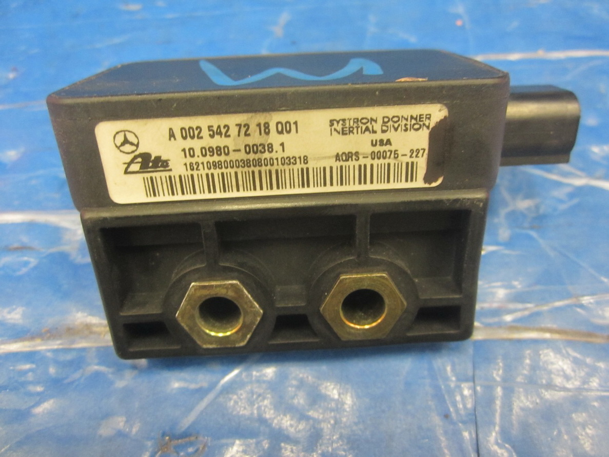 Mercedes Benz - ML320 - ML350 -YAW SENDER UNIT - 0025427218: Used Auto ...