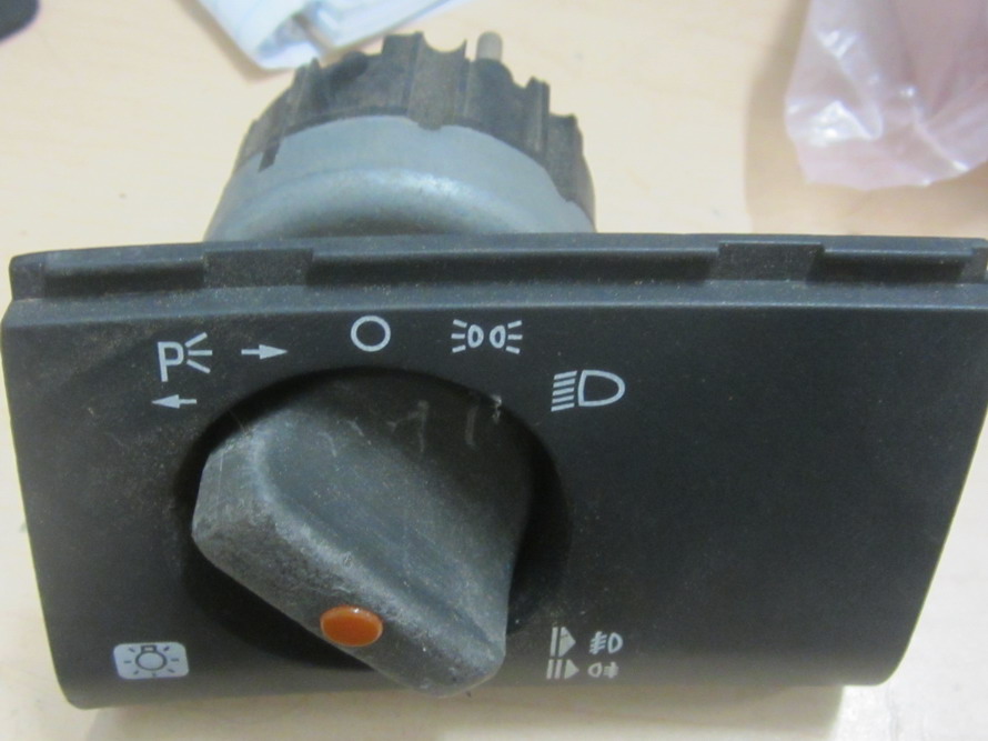 Mercedes Benz - Headlight Switch - 0005456004: Used Auto Parts ...