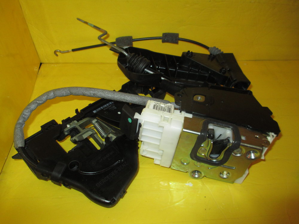 Mercedes Benz - Door Lock LATCH LEFT REAR Door Latch lock- 1647600334 ...