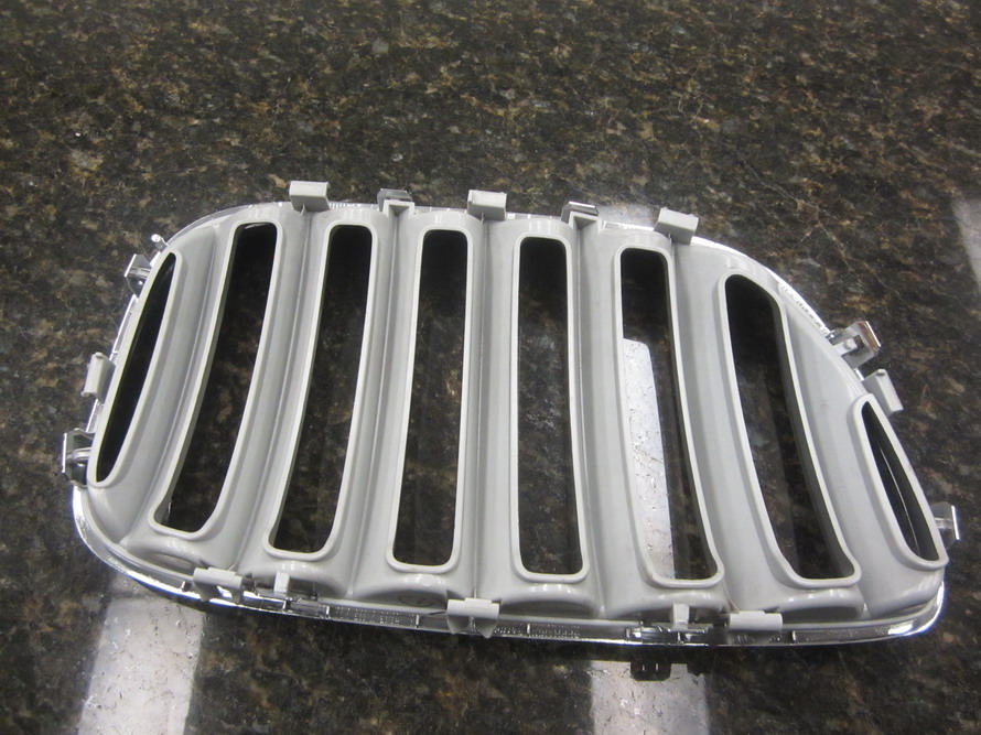 BMW - Grille - 51137113737: Used Auto Parts | Mercedes Benz Used Parts ...