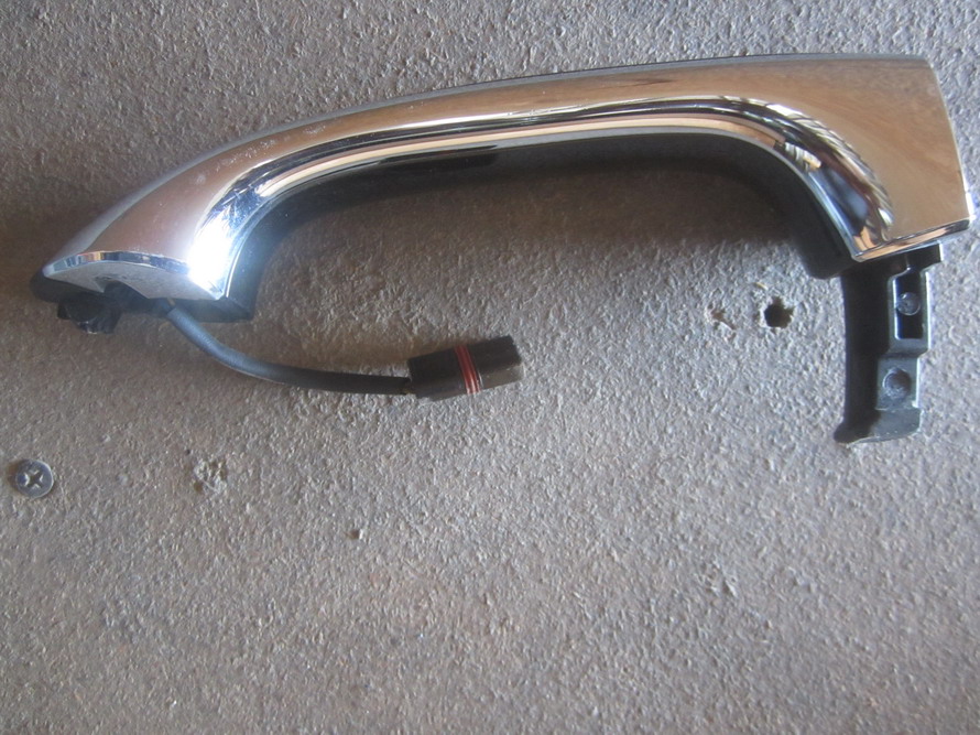 Mercedes Benz - Door Handle - 2115450528: Used Auto Parts | Mercedes ...